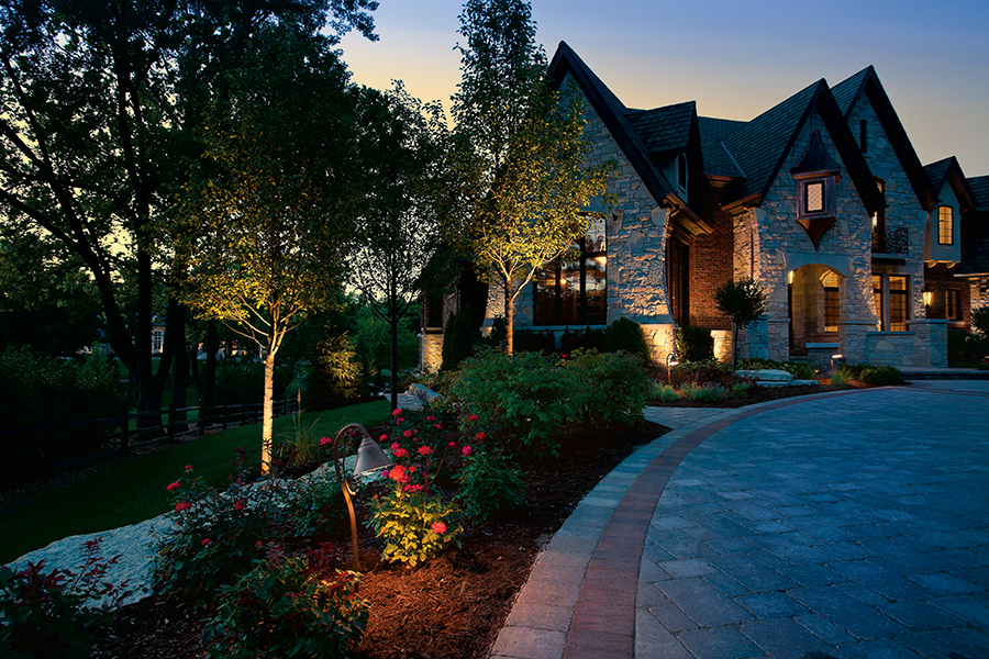11 Different Driveway Lighting Ideas for Your Home